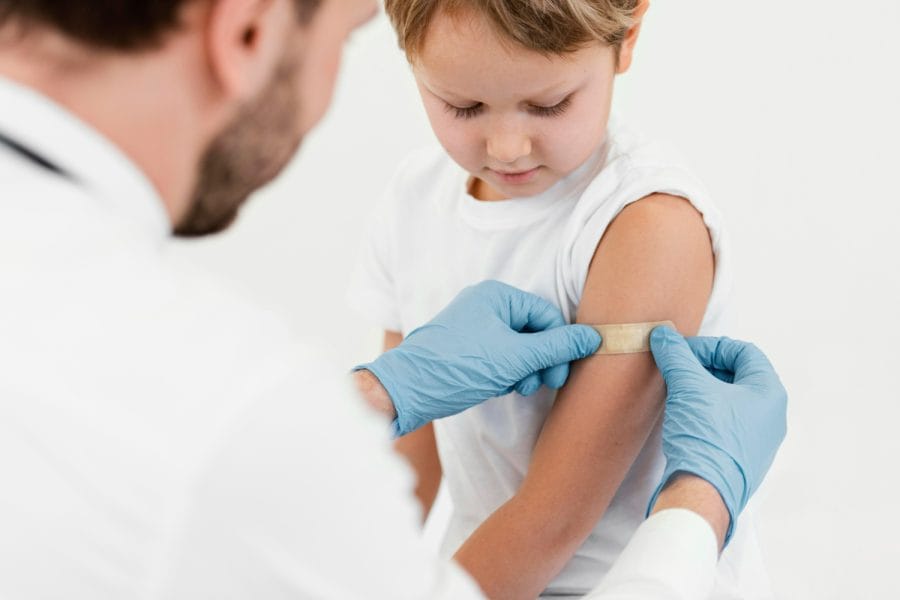 Meningita. Simptome, tratament, cauze și cum se pune diagnosticul ...